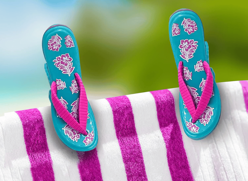 8 Game-Changing Beach Towel Clips You Absolutely Need!